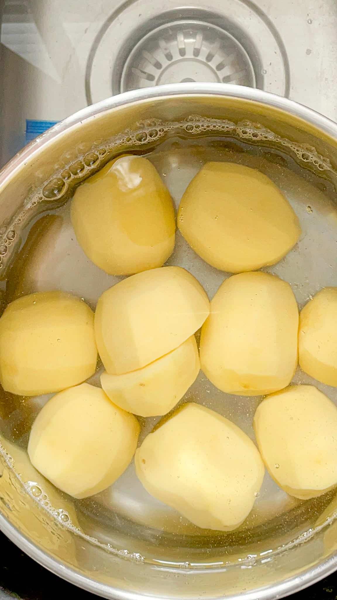 Creamy Garlic and Chive Mashed Potatoes - House of G&K Recipes